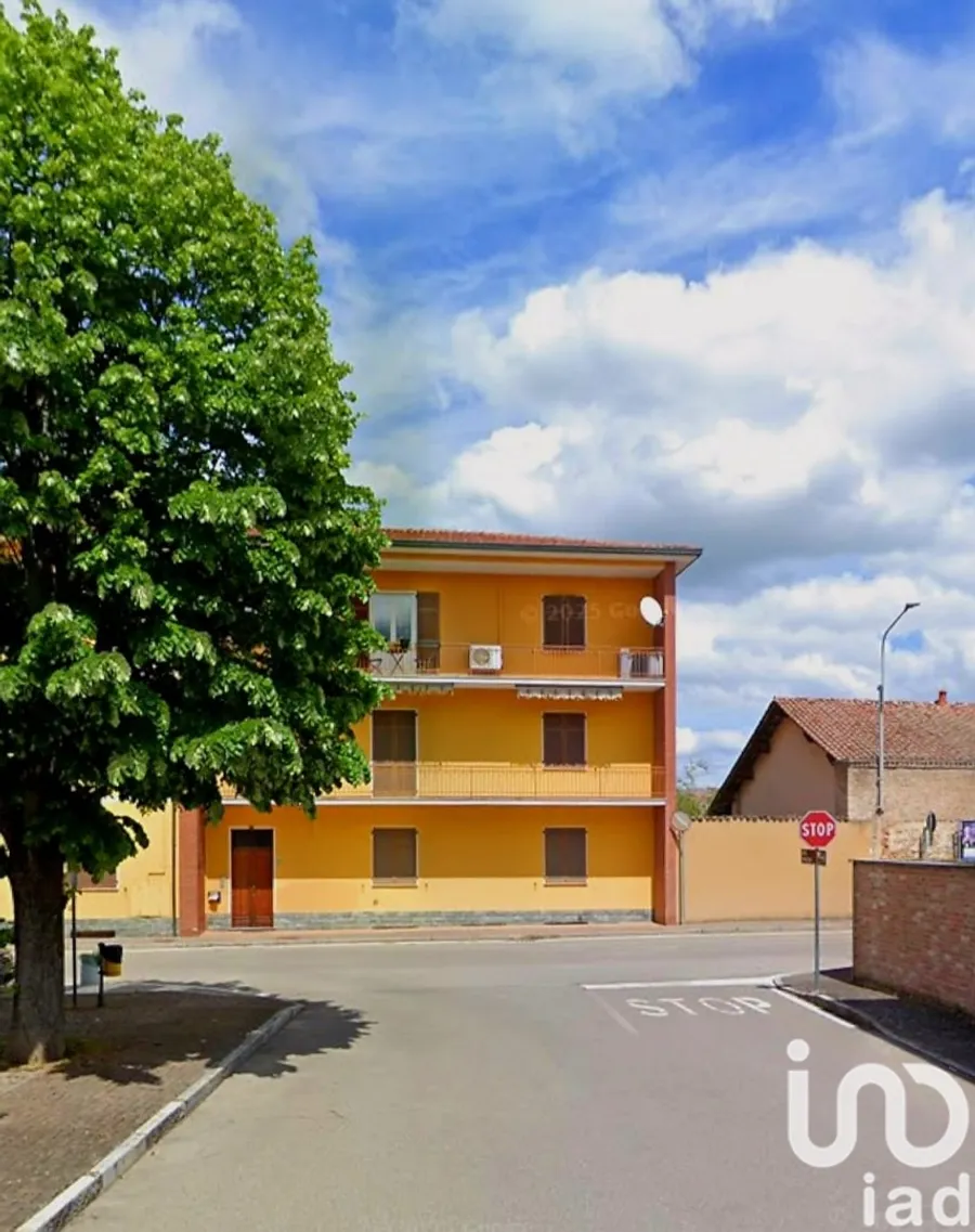 Properties in Godiasco Salice Terme: 1 property advertisement - iad