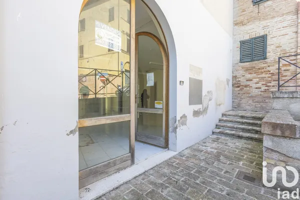 6 commercial premises for sale in Serra de' Conti (60030) - iad